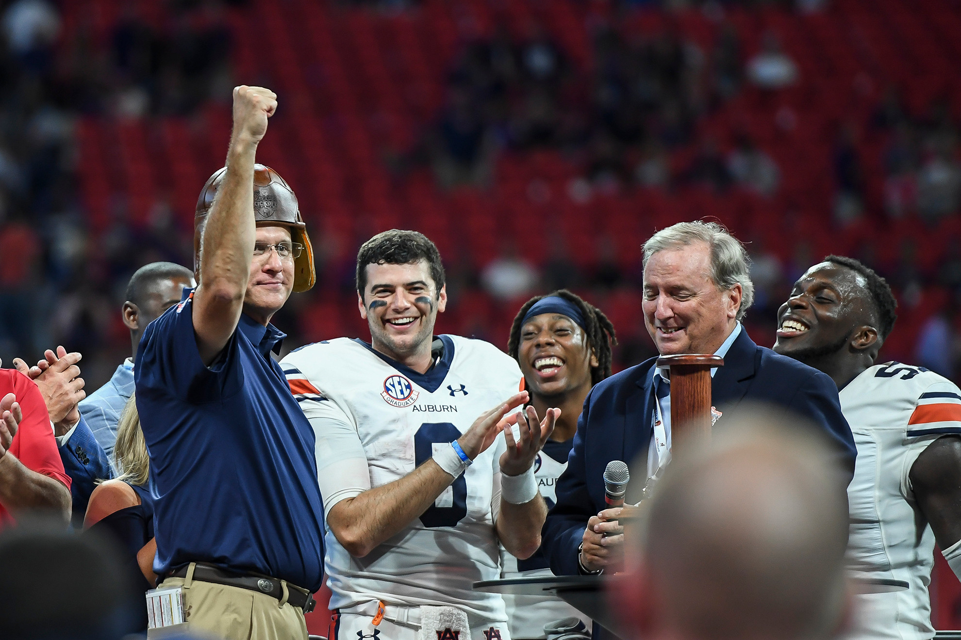 Auburn rallies late, beats Washington 21-16 in Chick-fil-A Kickoff Game ...