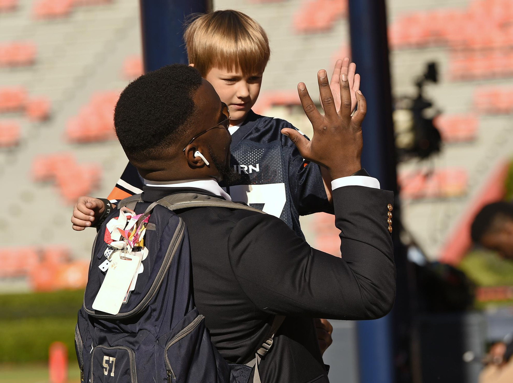 The unlikely friendship that inspires senior Deshaun Davis - Auburn ...