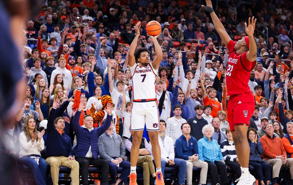 Photo Gallery: No. 20 Auburn vs. NC State - Auburn Tigers - Official ...