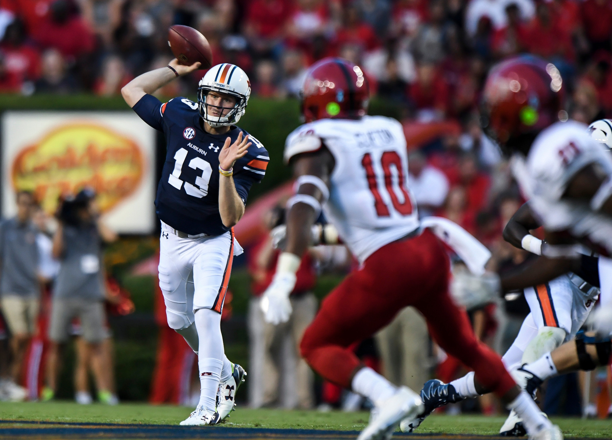 'He just plays ball': Auburn's Sean White tough in victory - Auburn ...