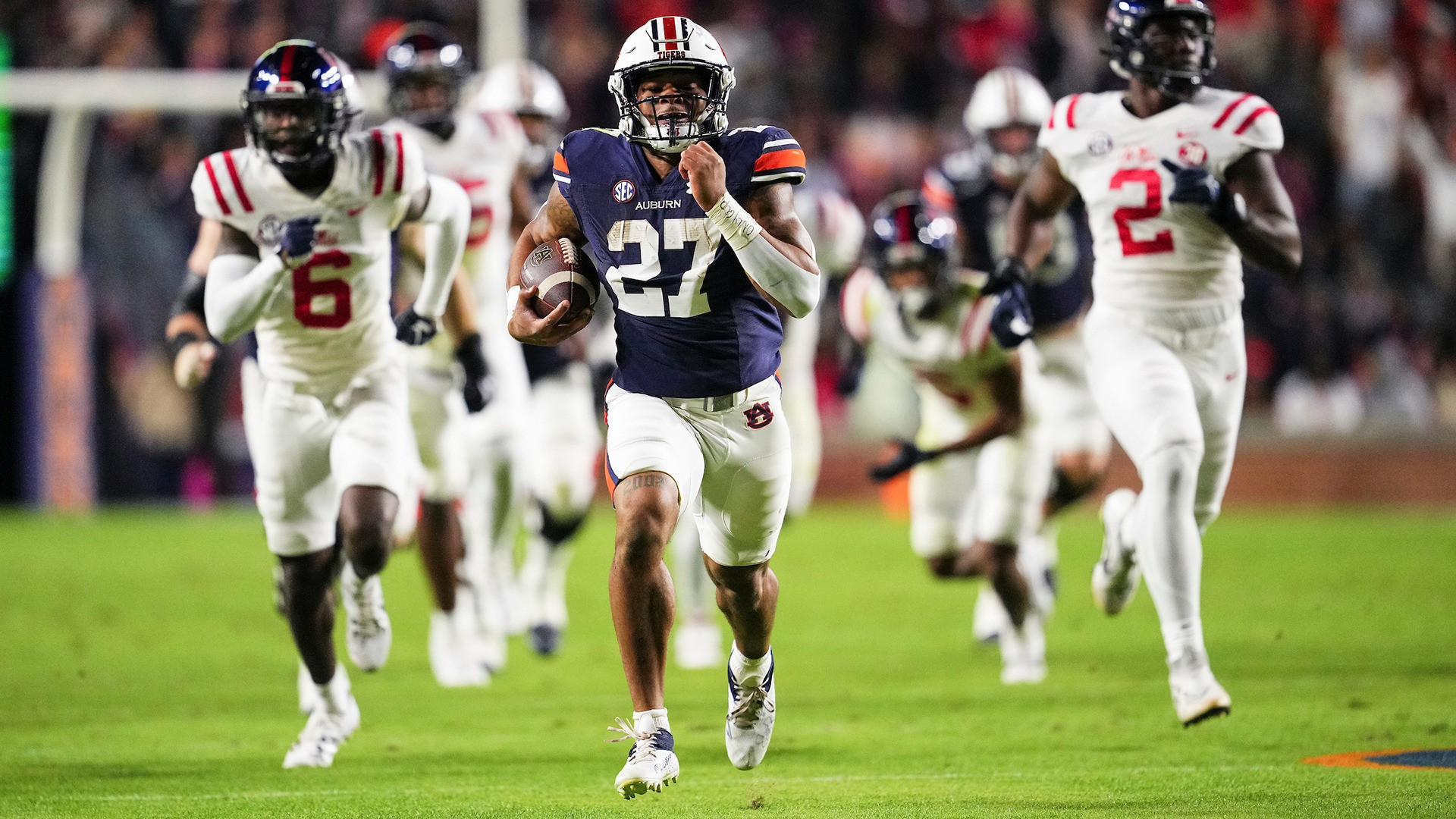 Auburn's Jarquez Hunter named to Media Days All-SEC First-Team, 4 ...
