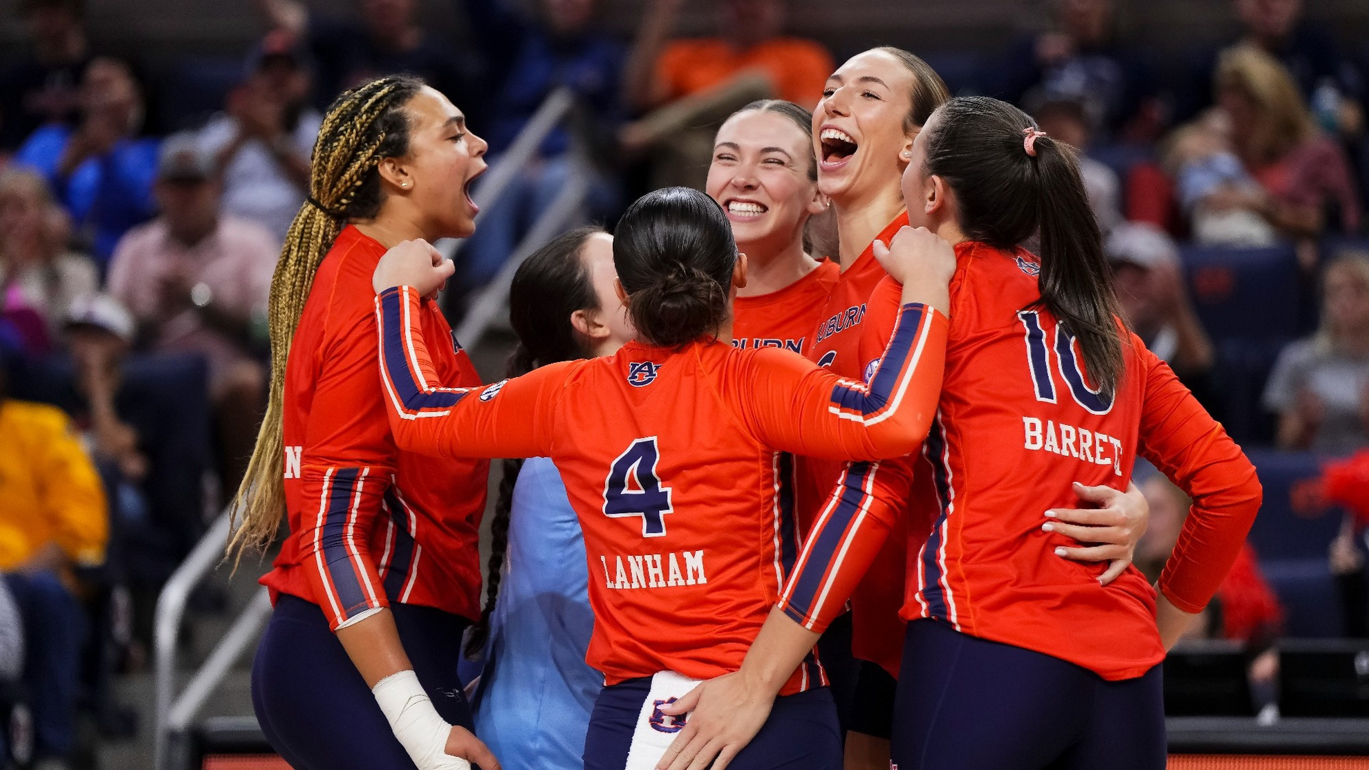 Auburn Volleyball blocks its way to home sweep over LSU - Auburn Tigers - Official Athletics Website