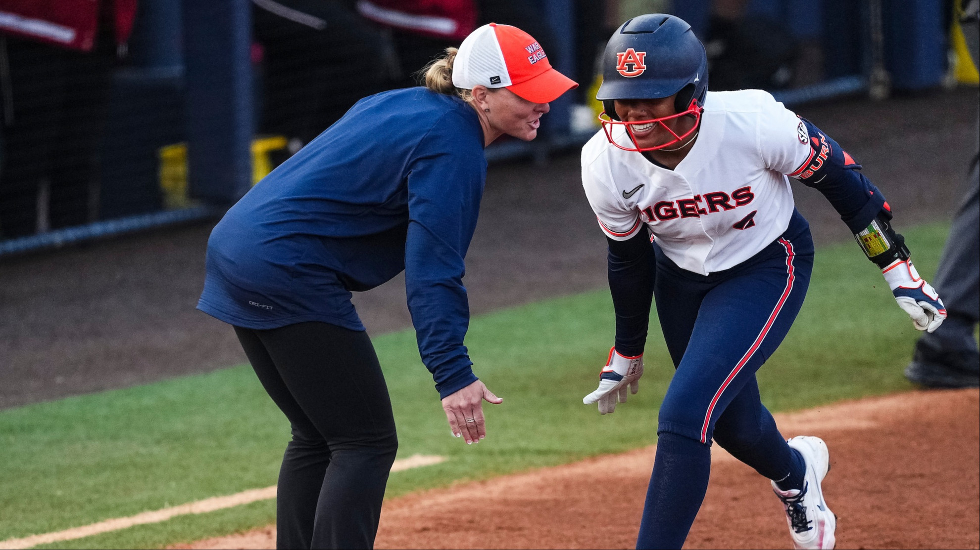 Womack, Walker lead Tigers to 10-3 win over Jax State - Auburn Tigers ...