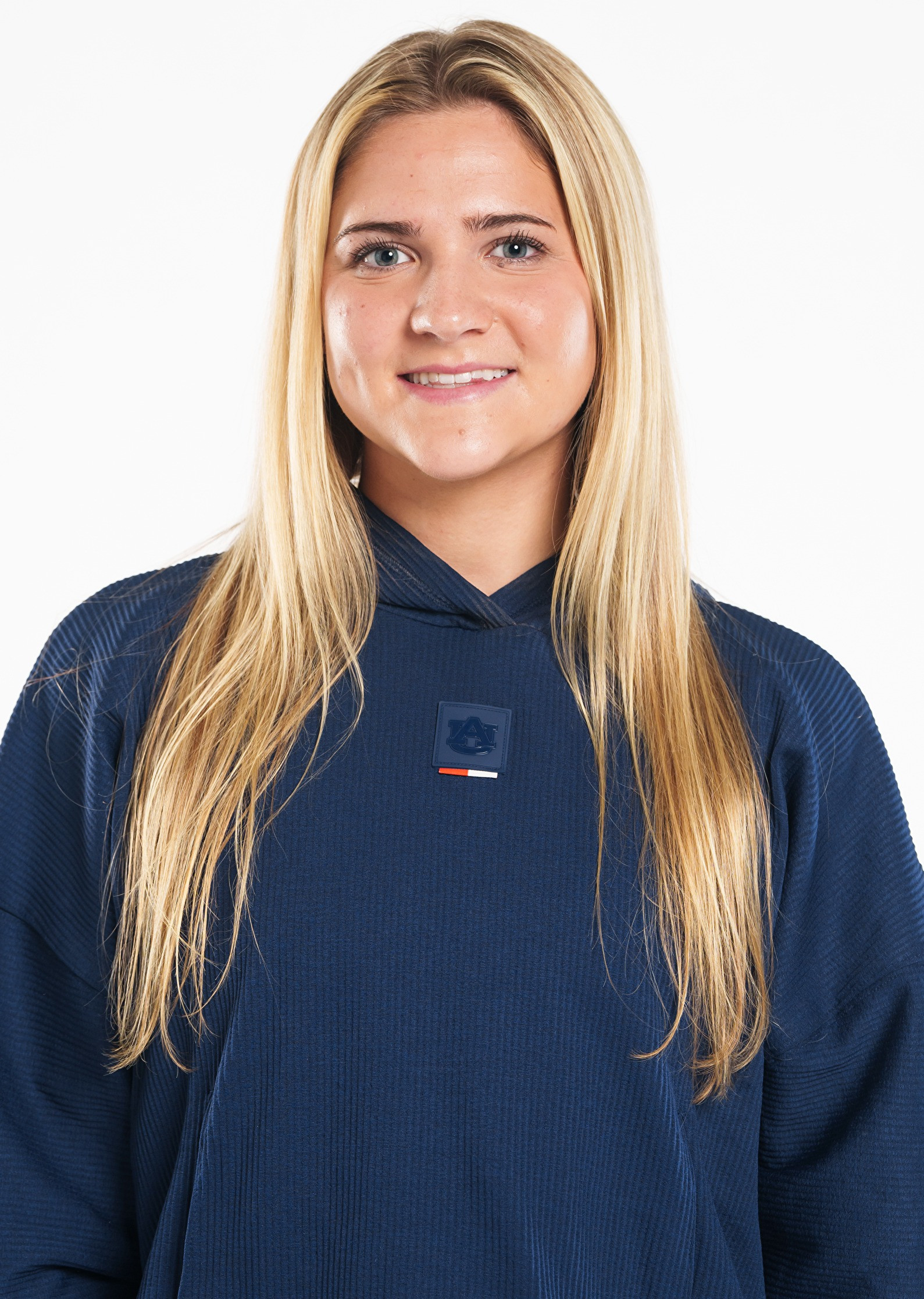 Izzy Iwasyk - Swimming & Diving 2024-25 - Auburn Tigers - Official ...