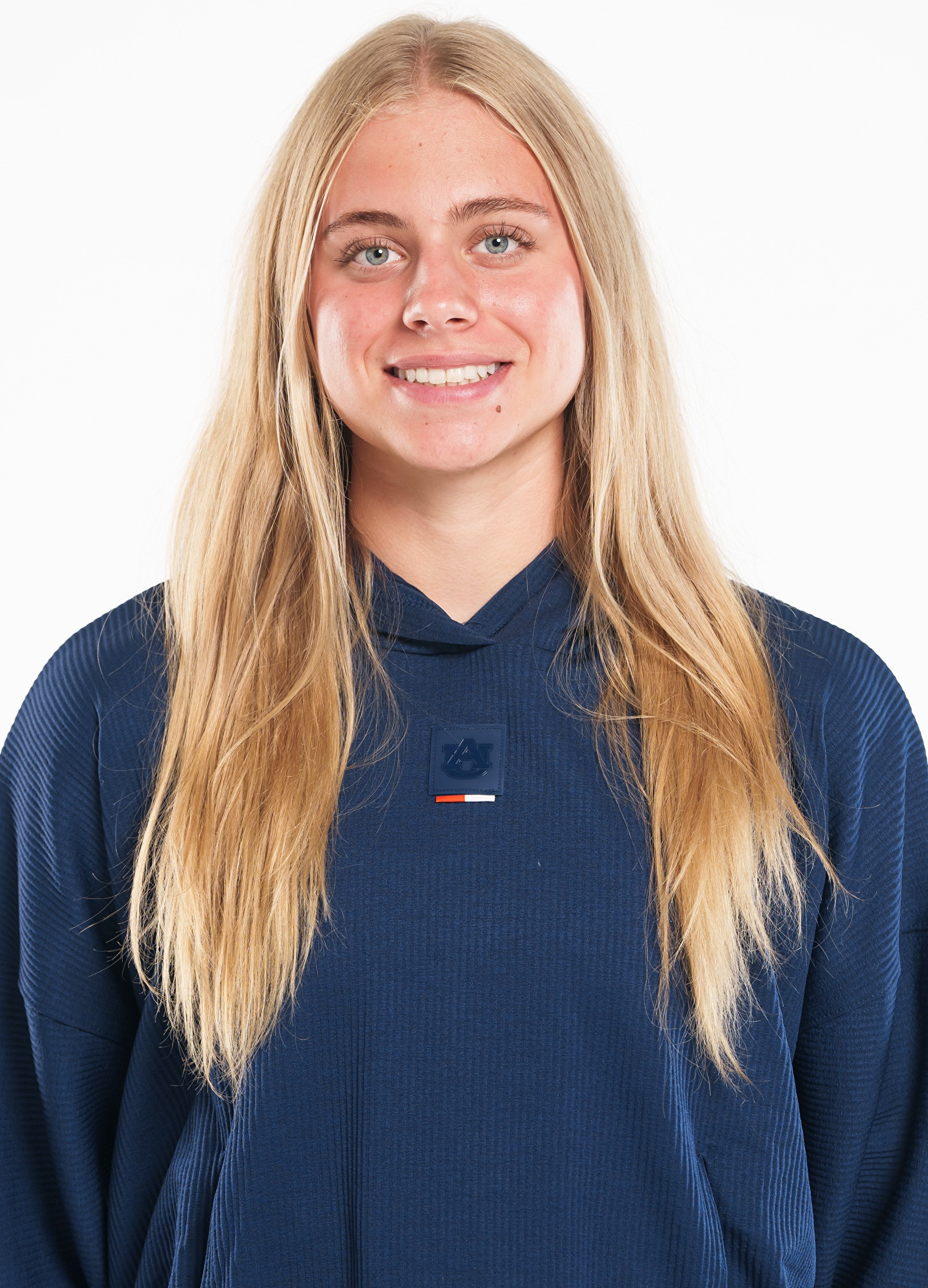 Julia Strojnowska - Swimming & Diving 2025-26 - Auburn Tigers - Official Athletics Website