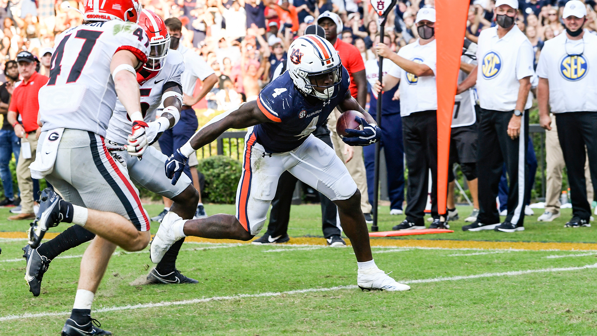 Deep South's Oldest Rivalry: No. 18 Auburn falls to No. 2 Georgia ...