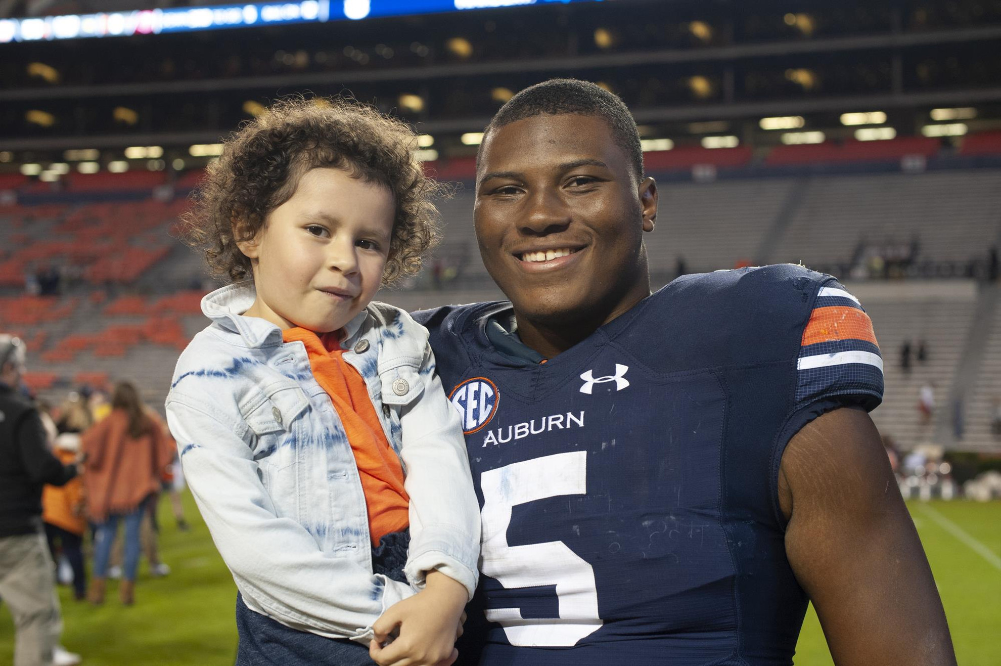 Derrick Brown chosen as finalist for Man of the Year award - Auburn ...