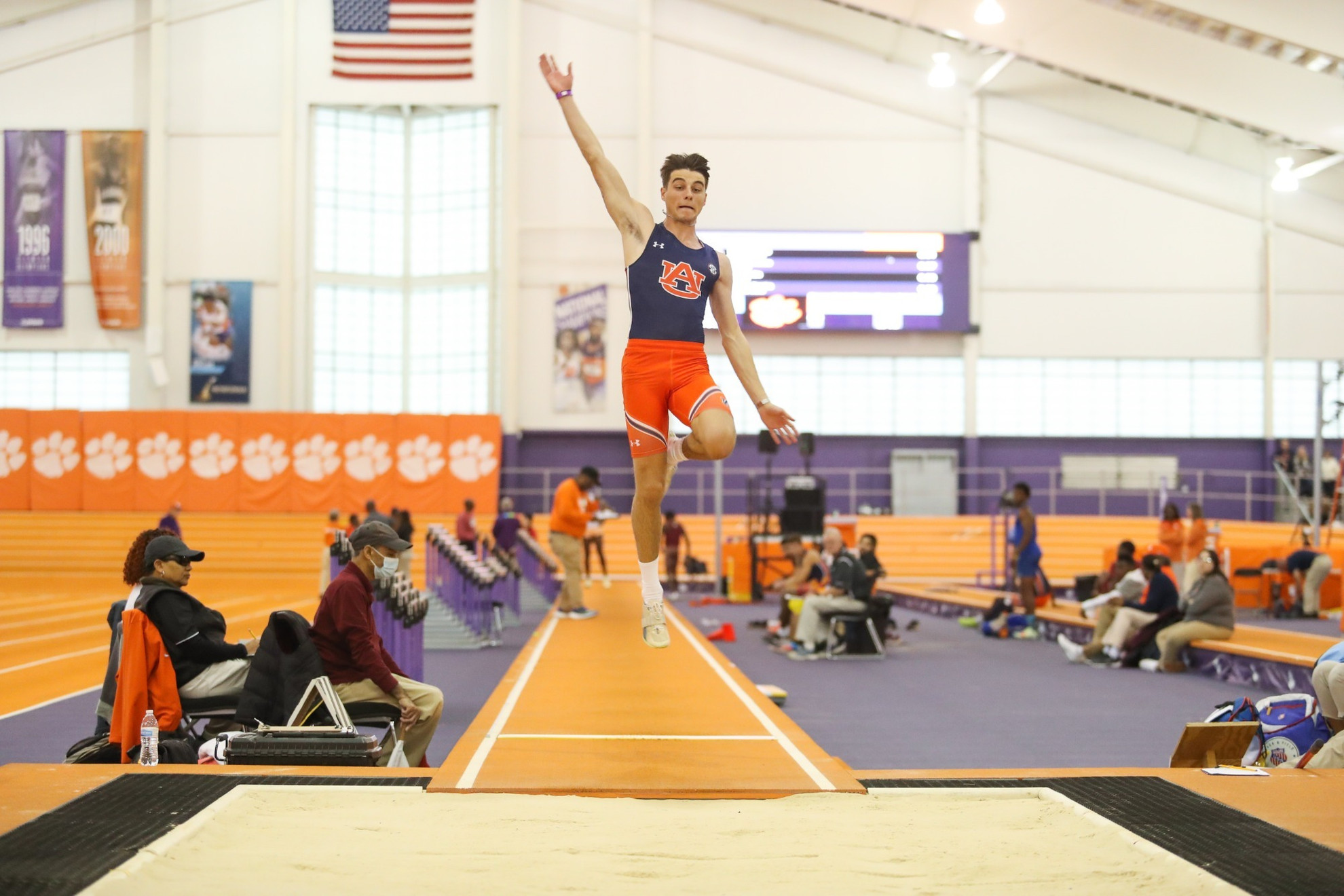 Newcomers lead Tigers on Day 1 of Clemson Invite - Auburn Tigers ...