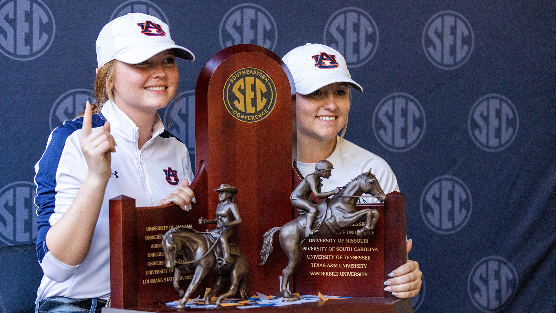 Sisters power Auburn equestrian on championship ride - Auburn Tigers ...