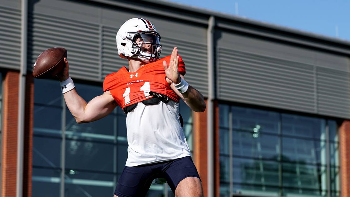 Auburn's Arnold, Coleman named to Maxwell Award watch list - Auburn ...