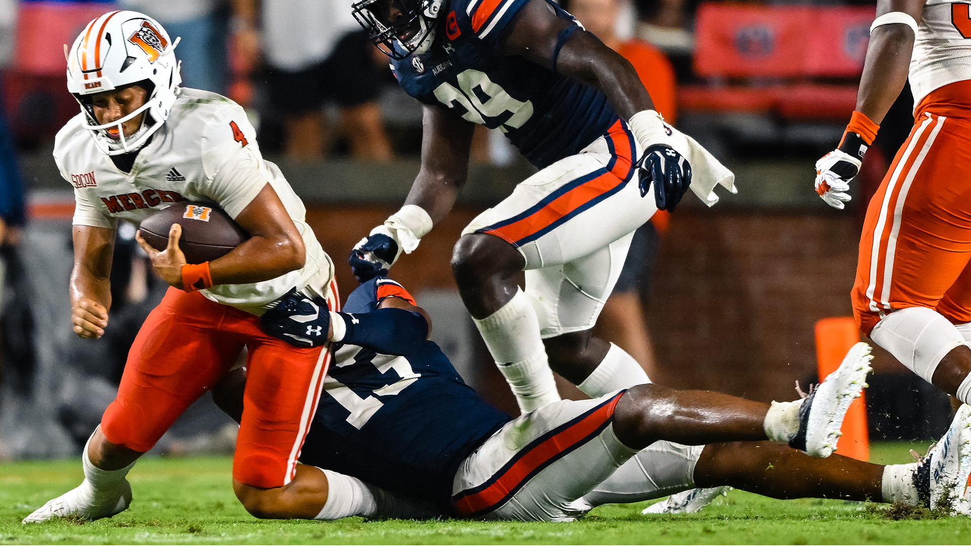 Notebook: LB Cam Riley exceeds expectations in first start - Auburn ...