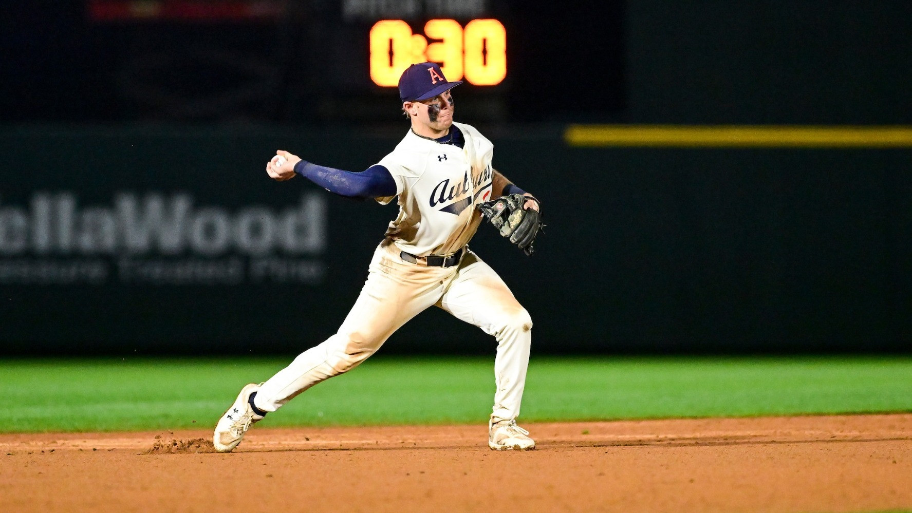 Back-and-forth game goes No. 1 Arkansas’ way - Auburn Tigers - Official ...