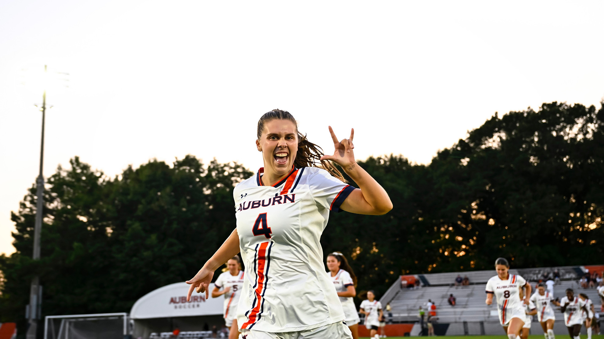 On The Plains with Anna Haddock: 'I know what it means to wear Auburn ...