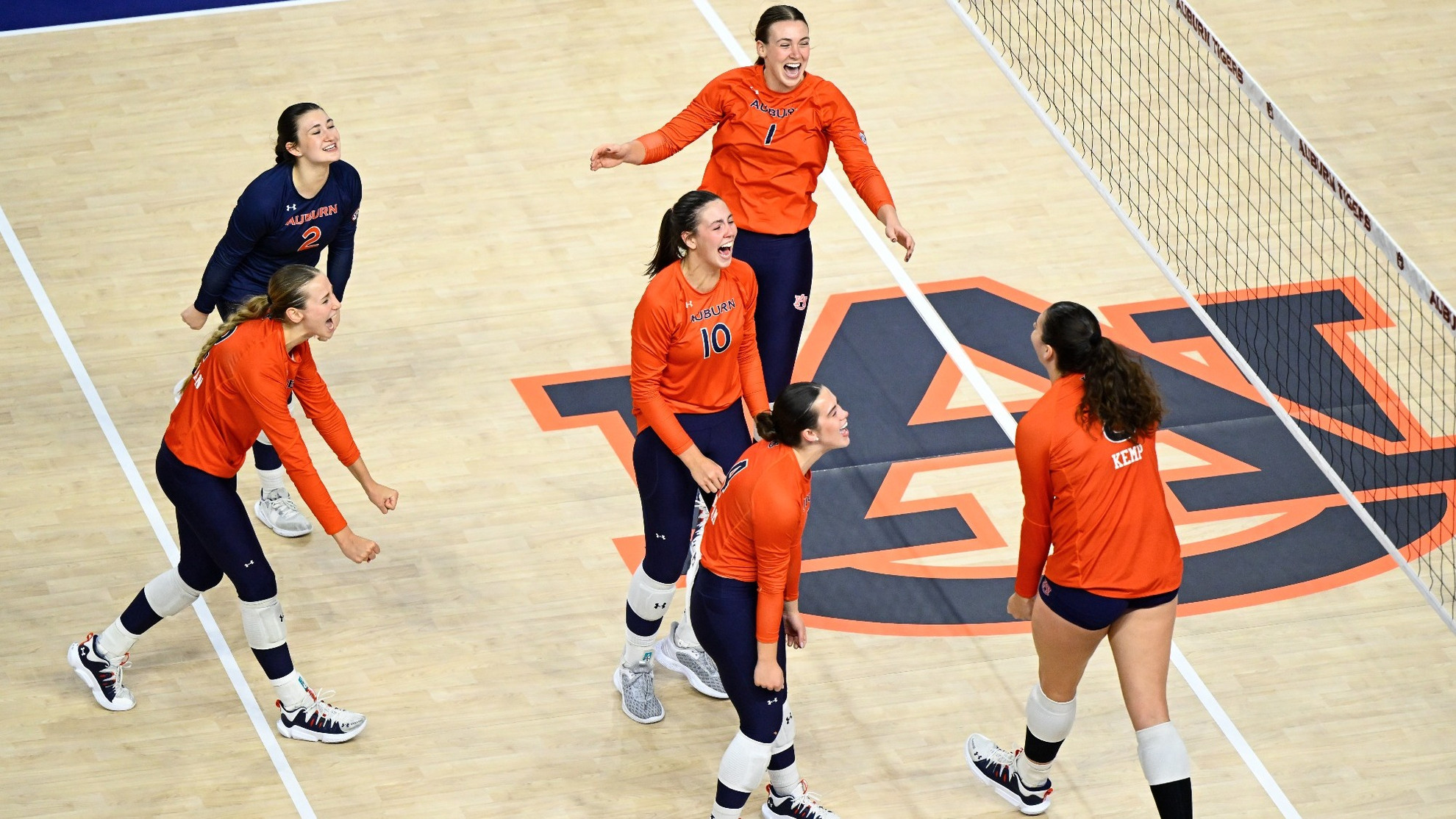 No. 25 Tigers bounce back with strong showing against Charleston ...