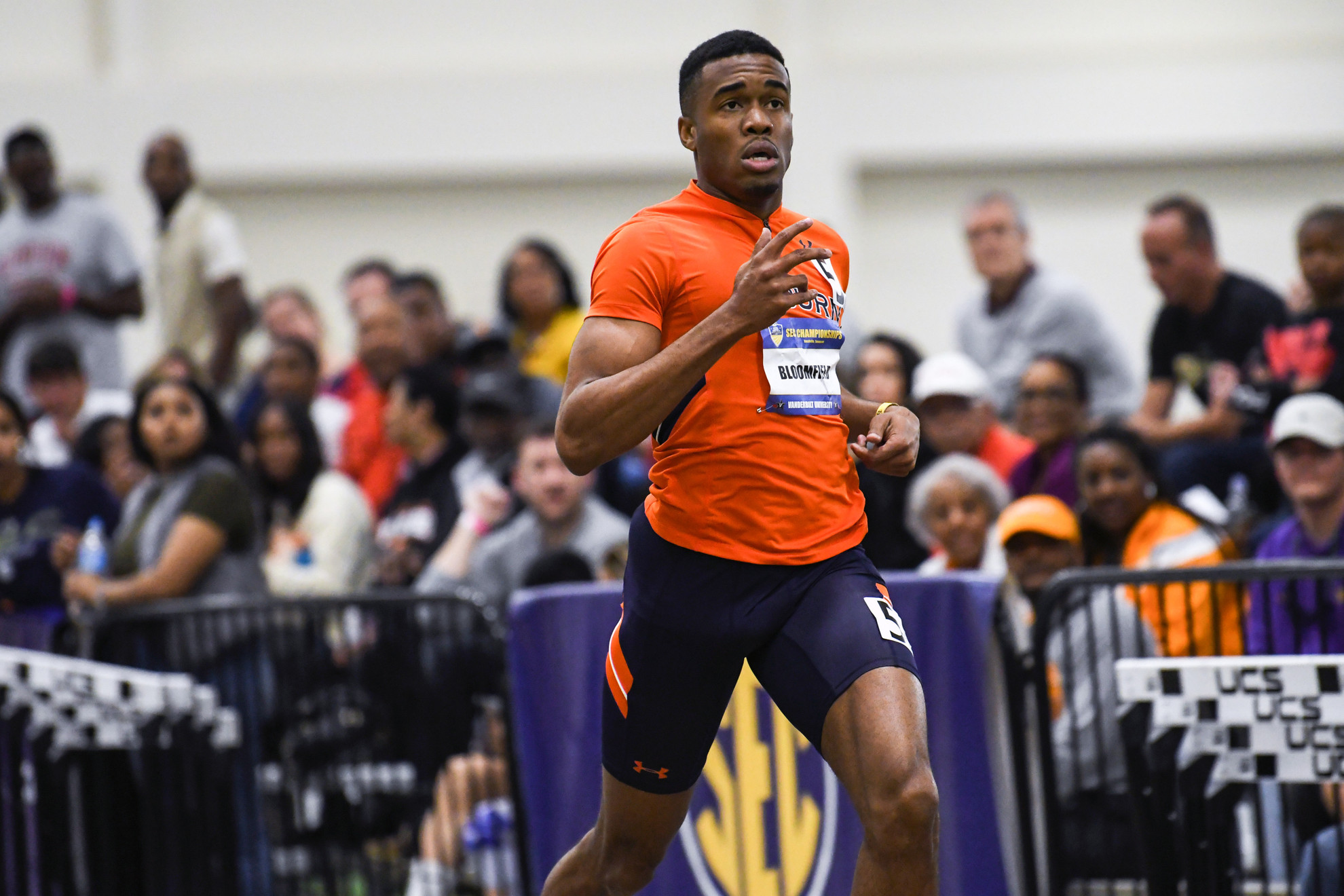 Bloomfield sets school record on day one of SEC Indoors - Auburn Tigers ...