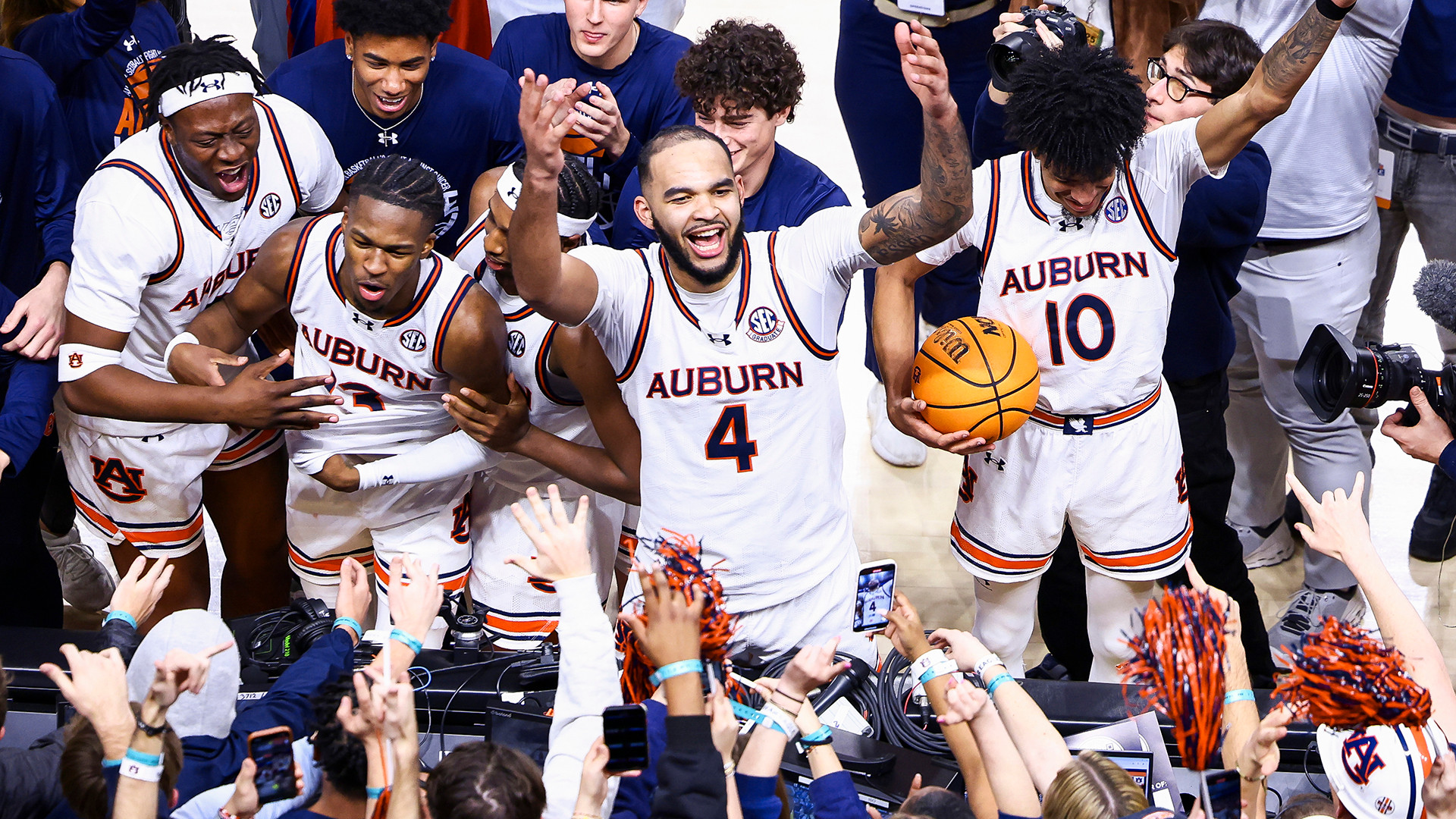 Broome on Karl Malone Award Midseason Top 10 list - Auburn Tigers ...