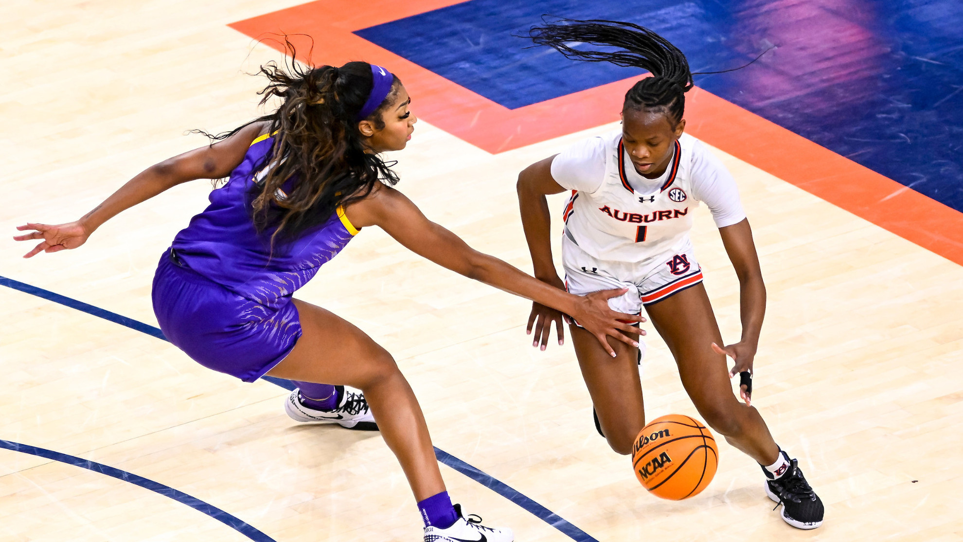 Auburn women head to Vanderbilt Thursday - Auburn Tigers - Official ...