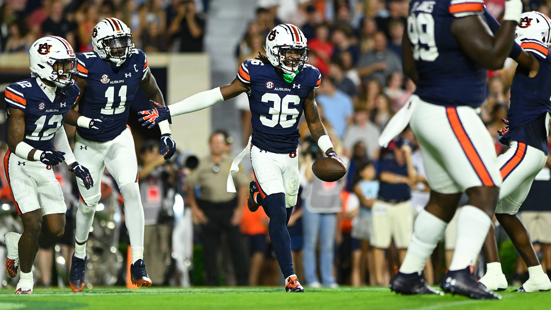 Interception - Jaylin Simpson - Auburn Tigers - Official Athletics Website