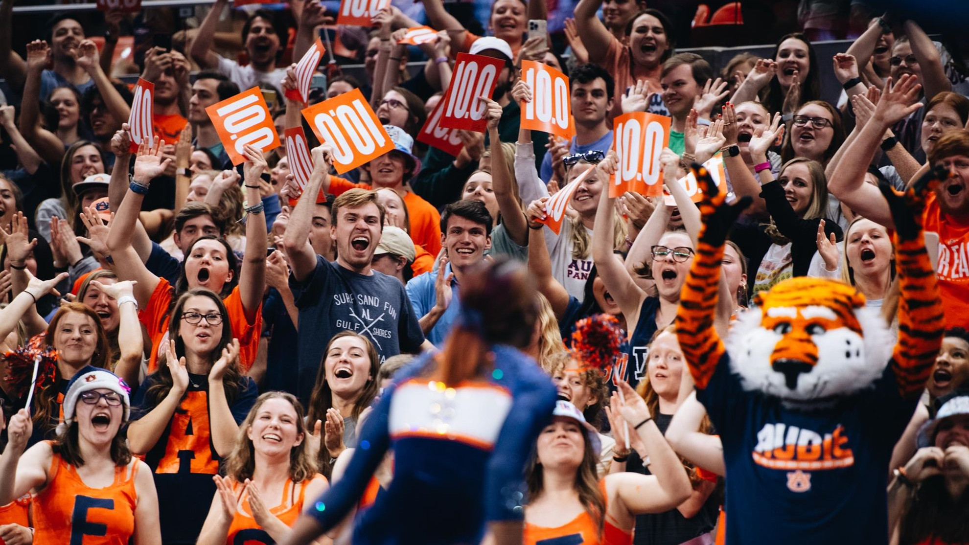 SEASON IN REVIEW: Big crowds on the big stage - Auburn Tigers ...