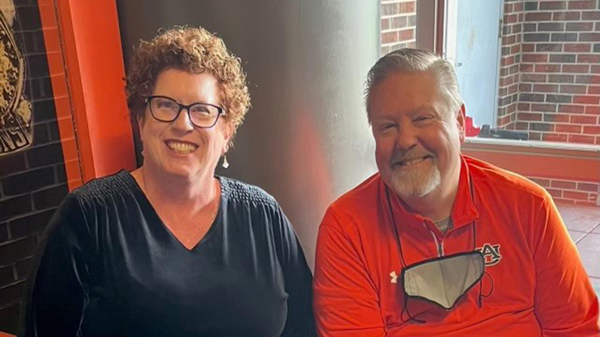 Auburn's Shelly Poe wins FWAA's Lifetime Achievement Award - Auburn ...