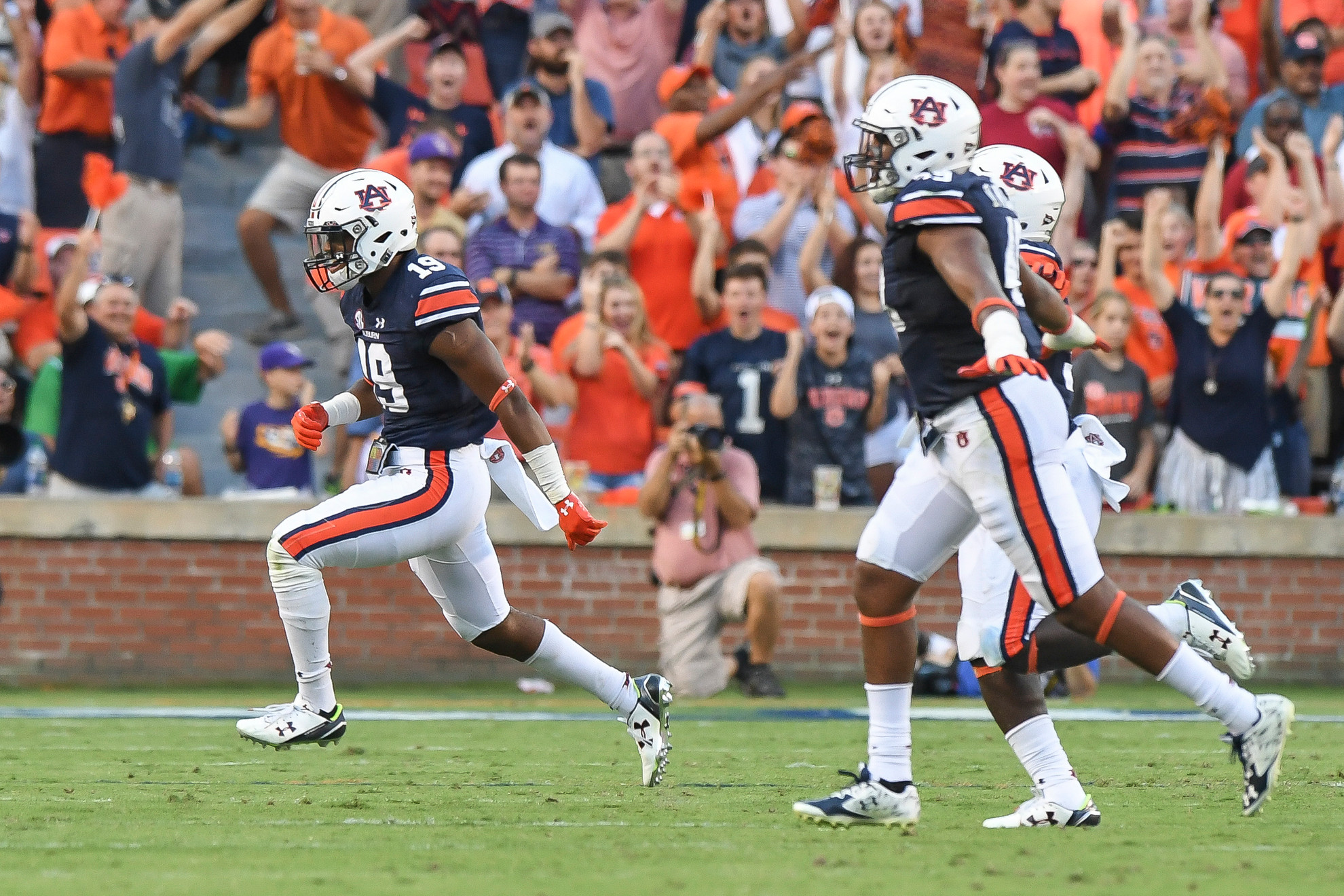 Building trust: Auburn's playing rotation has its benefits - Auburn ...