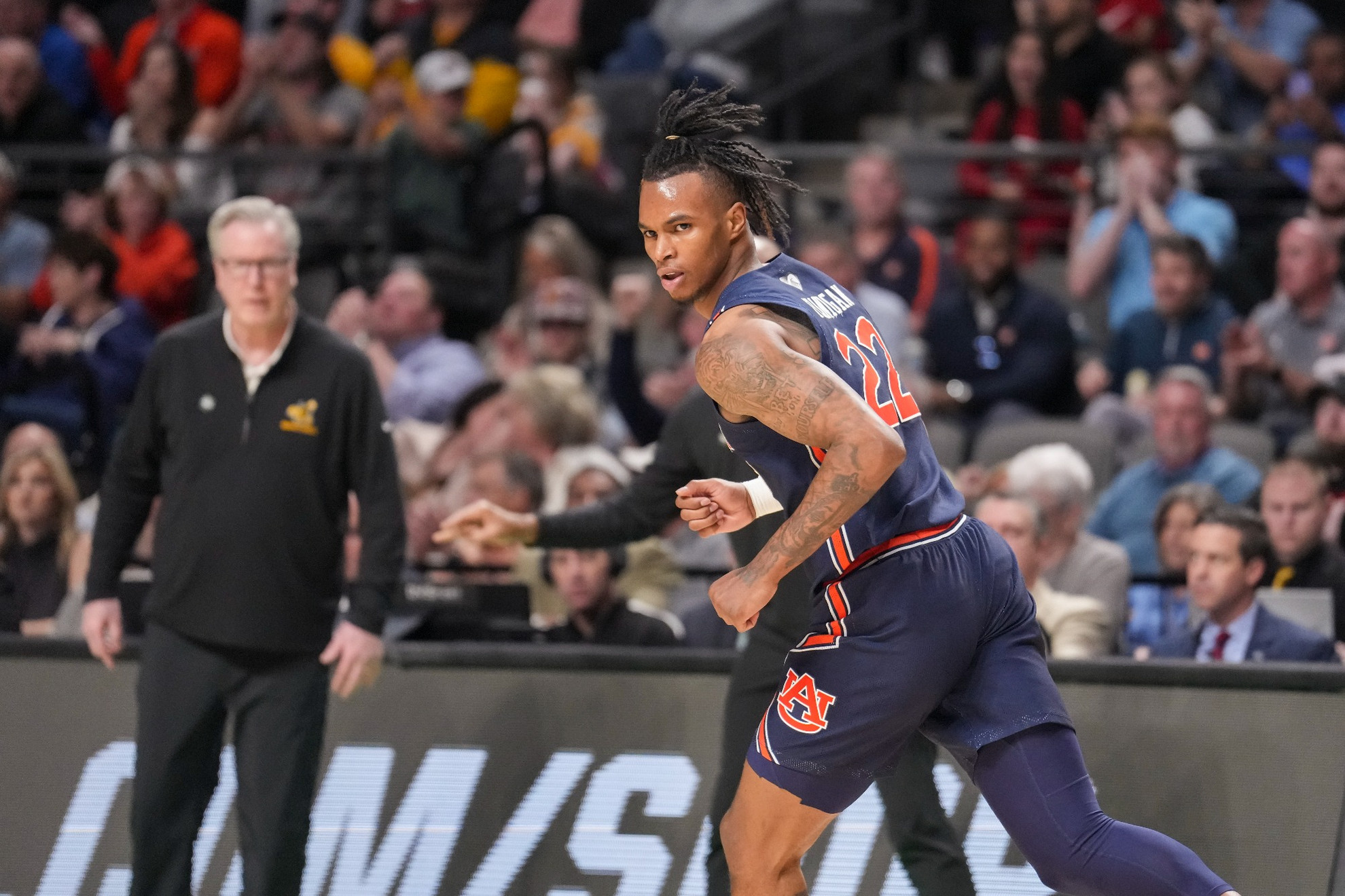 Role reversal: Auburn embraces underdog role against No. 1 Houston ...