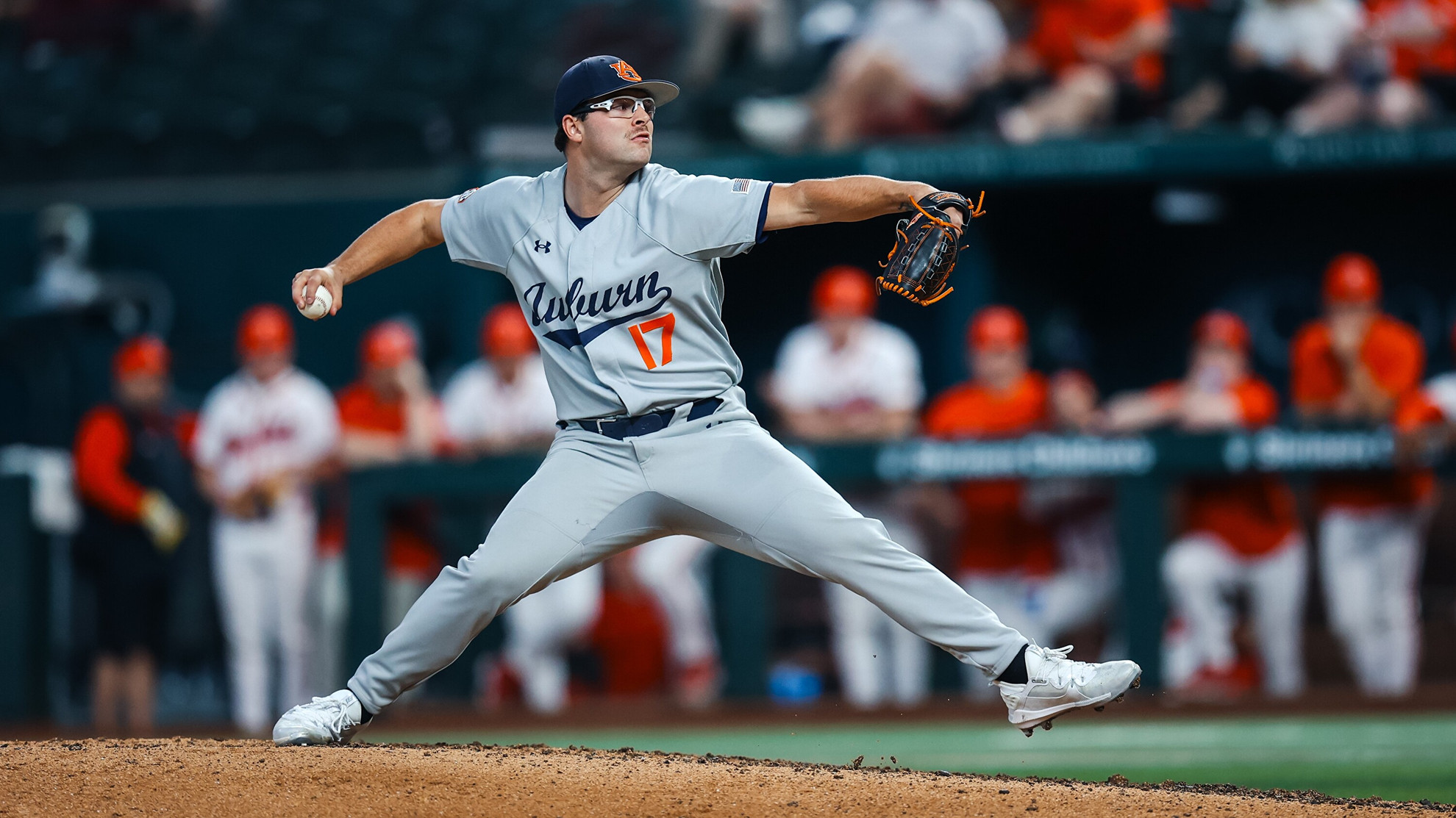 Dutton deals in No. 25 Auburn’s opening win in Arlington - Auburn ...