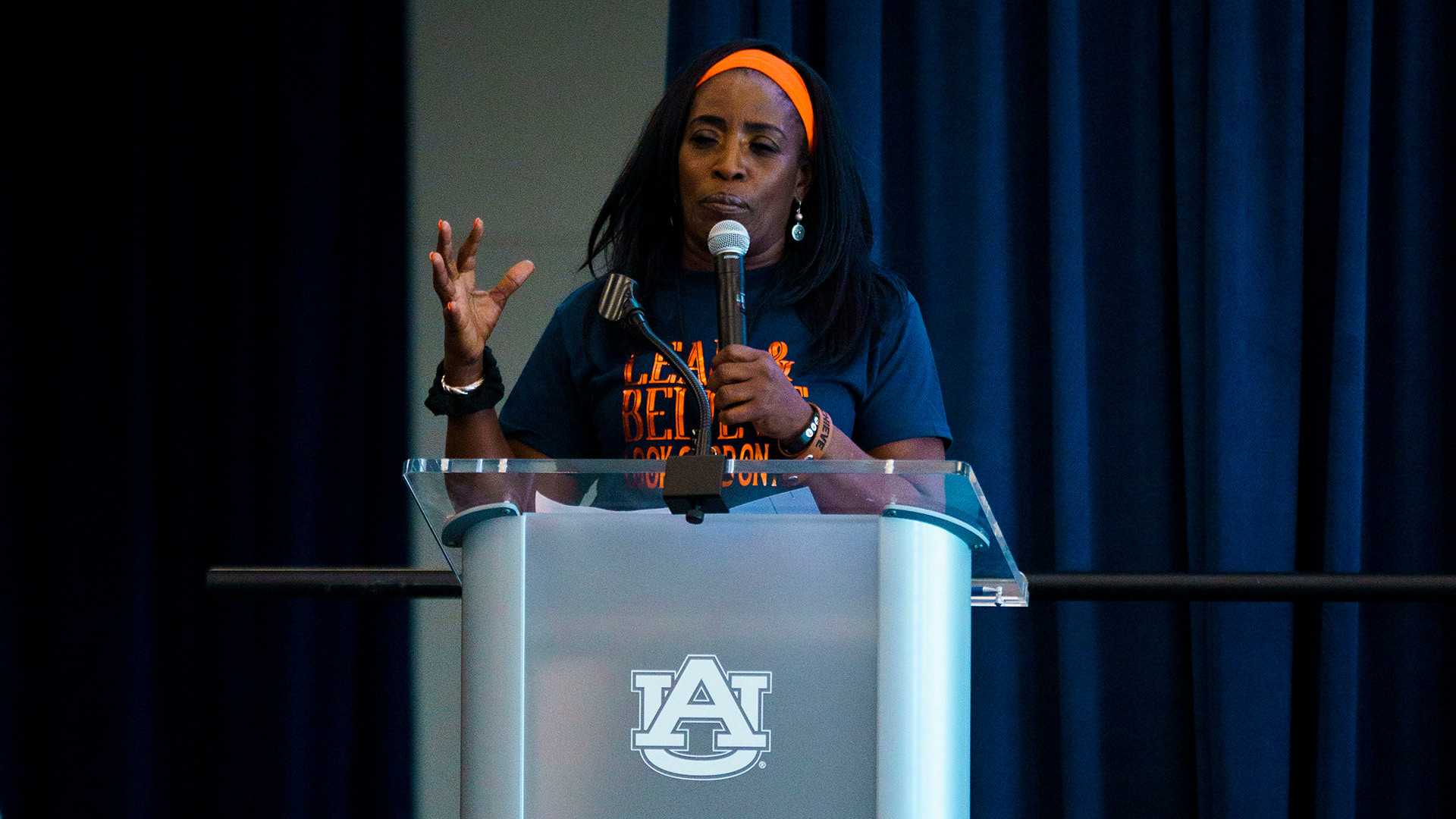 Believe and Lead: Ruthie Bolton speaks to Auburn women at leadership ...